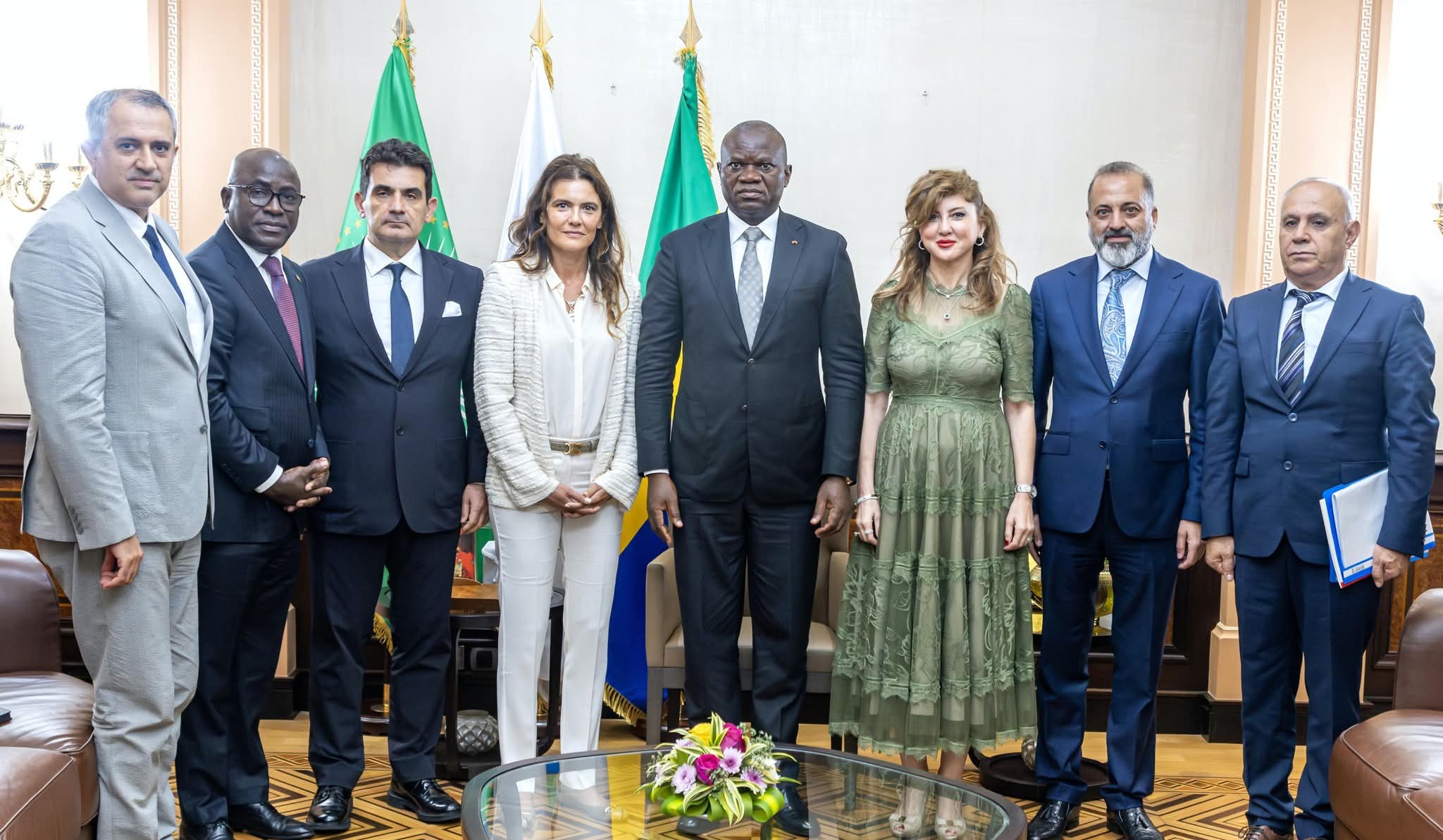 Gabon : le turc Gozal Gülsan veut mettre à l’ère des ponts en bois pour ...
